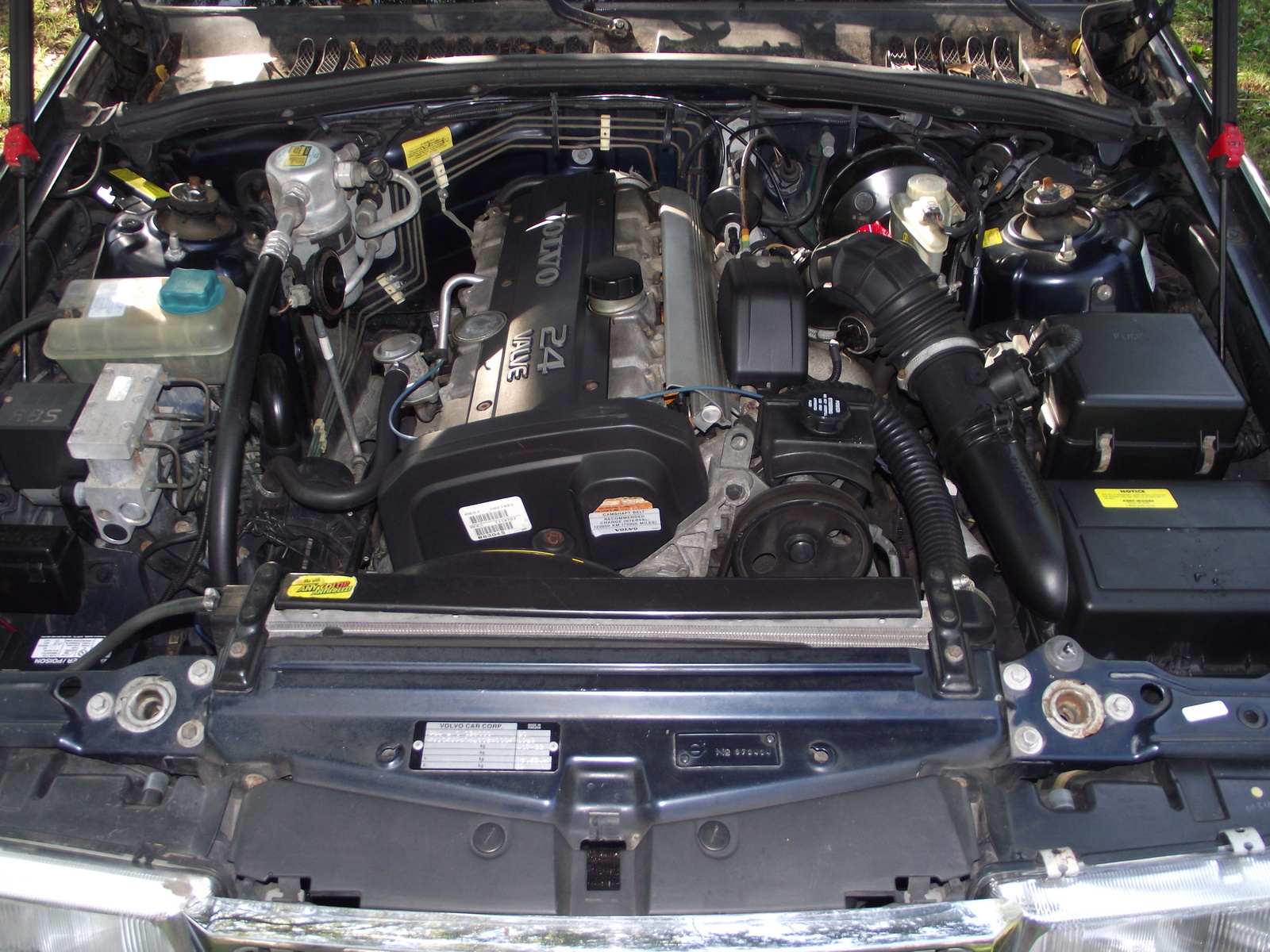 Volvo S90 technical specifications and fuel economy